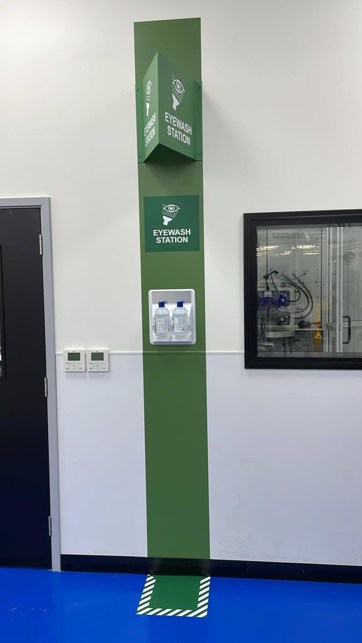 What are the standard colours for a Health & Safety wall?